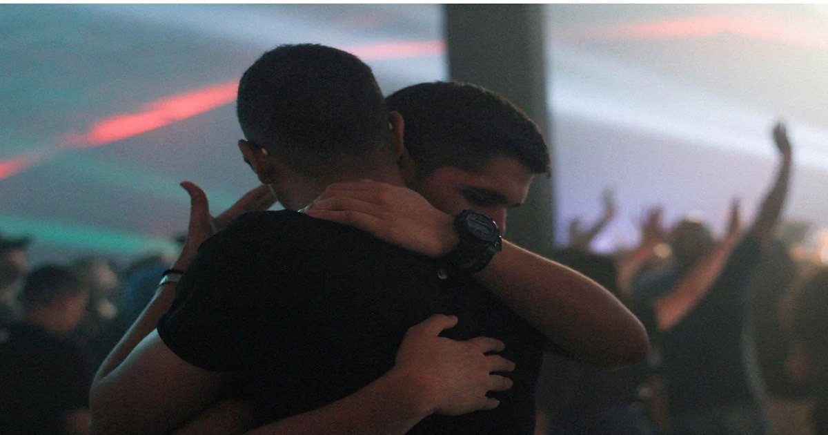 14 Secrets to identifying a true friend - Rare friendship | Lifeimpactful